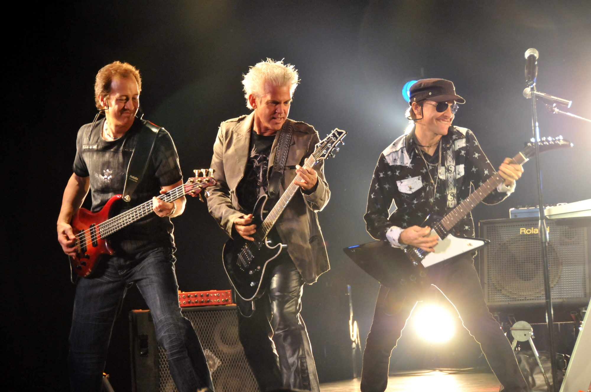 Live In-Concert | The Zippers Band · Official Website.