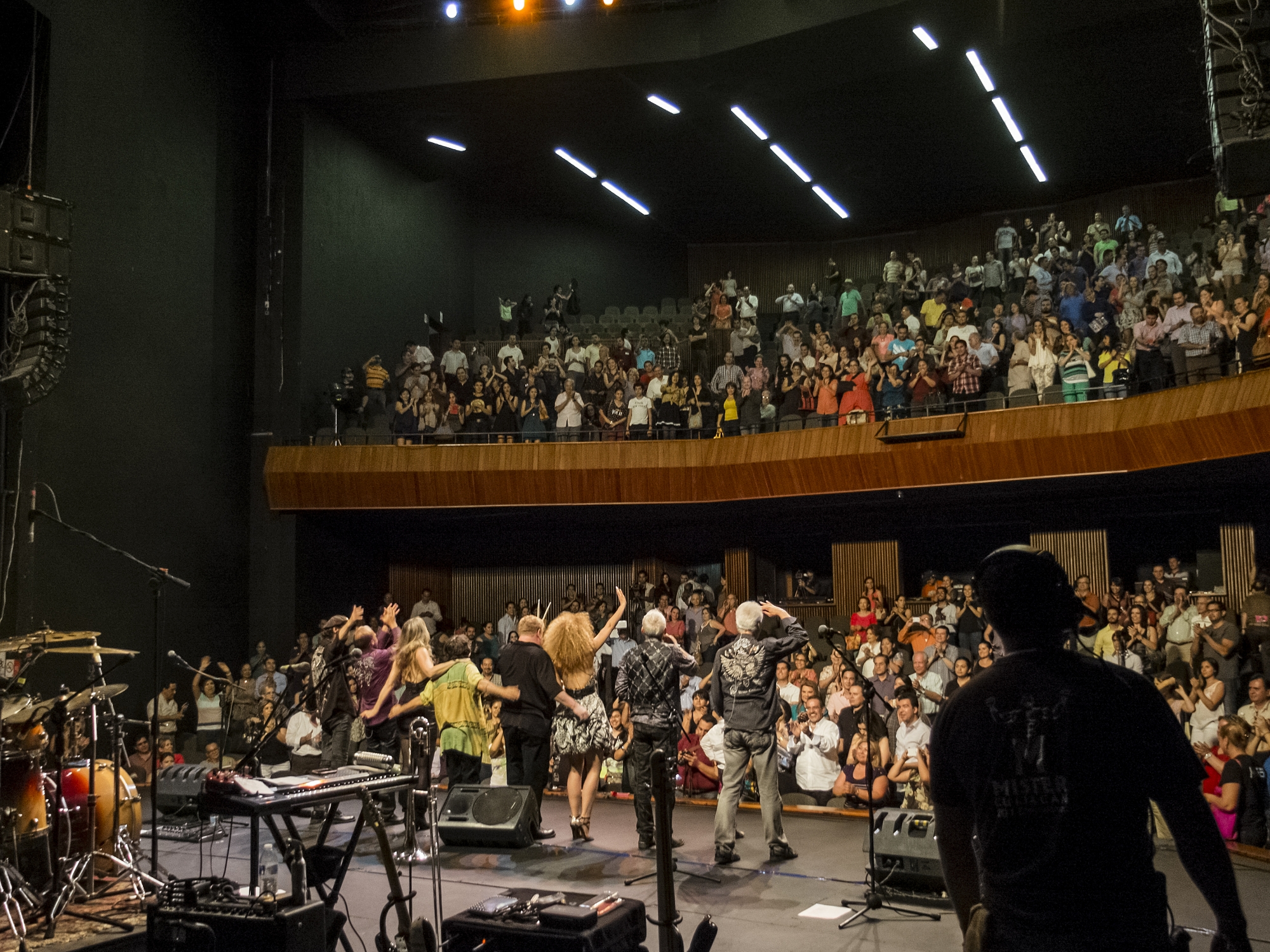 Live In-Concert | The Zippers Band · Official Website.