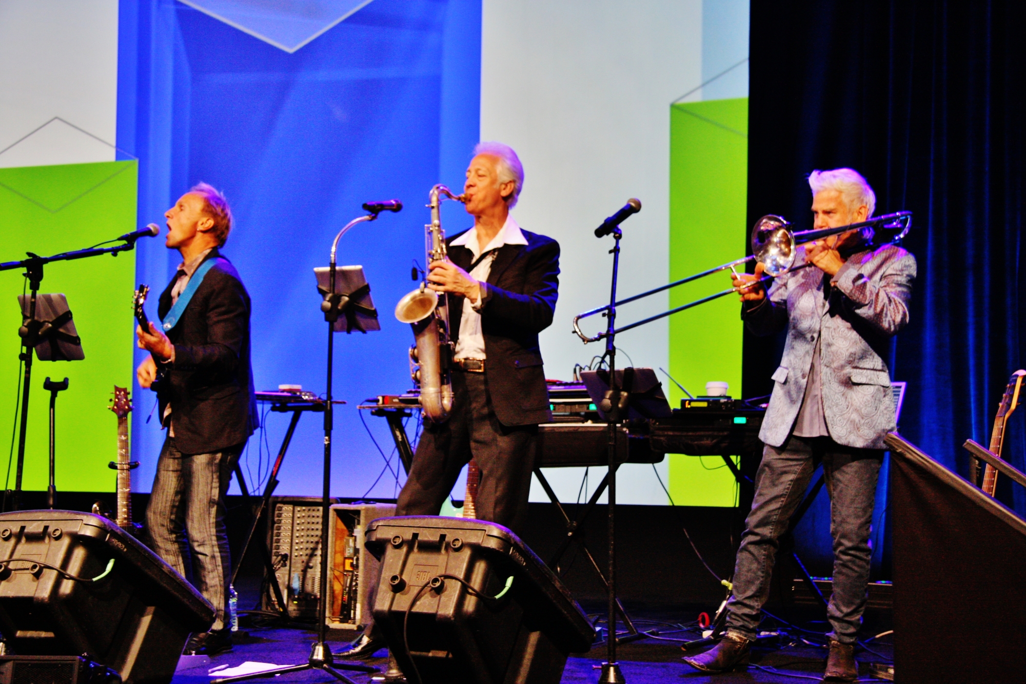 Live In-Concert | The Zippers Band · Official Website.