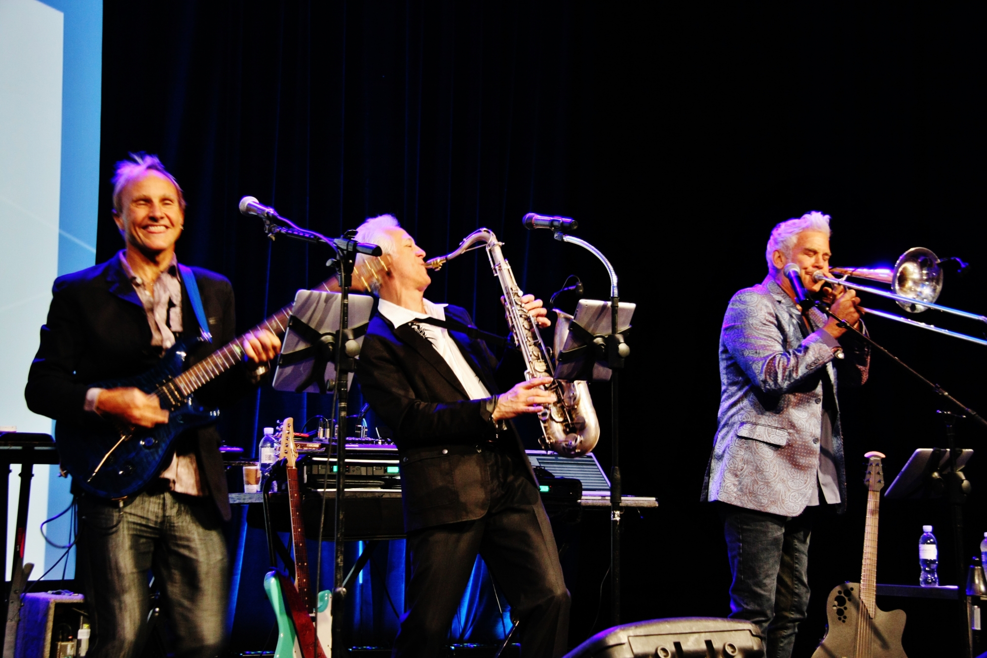 Live In-Concert | The Zippers Band · Official Website.